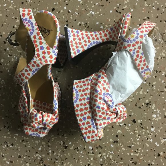 John Fluevog | Shoes | John Fluevog For Anna Sui Muenster Dee Sandals ...